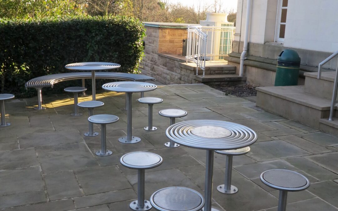 benchmark design street furniture - Circular stools and tables ...